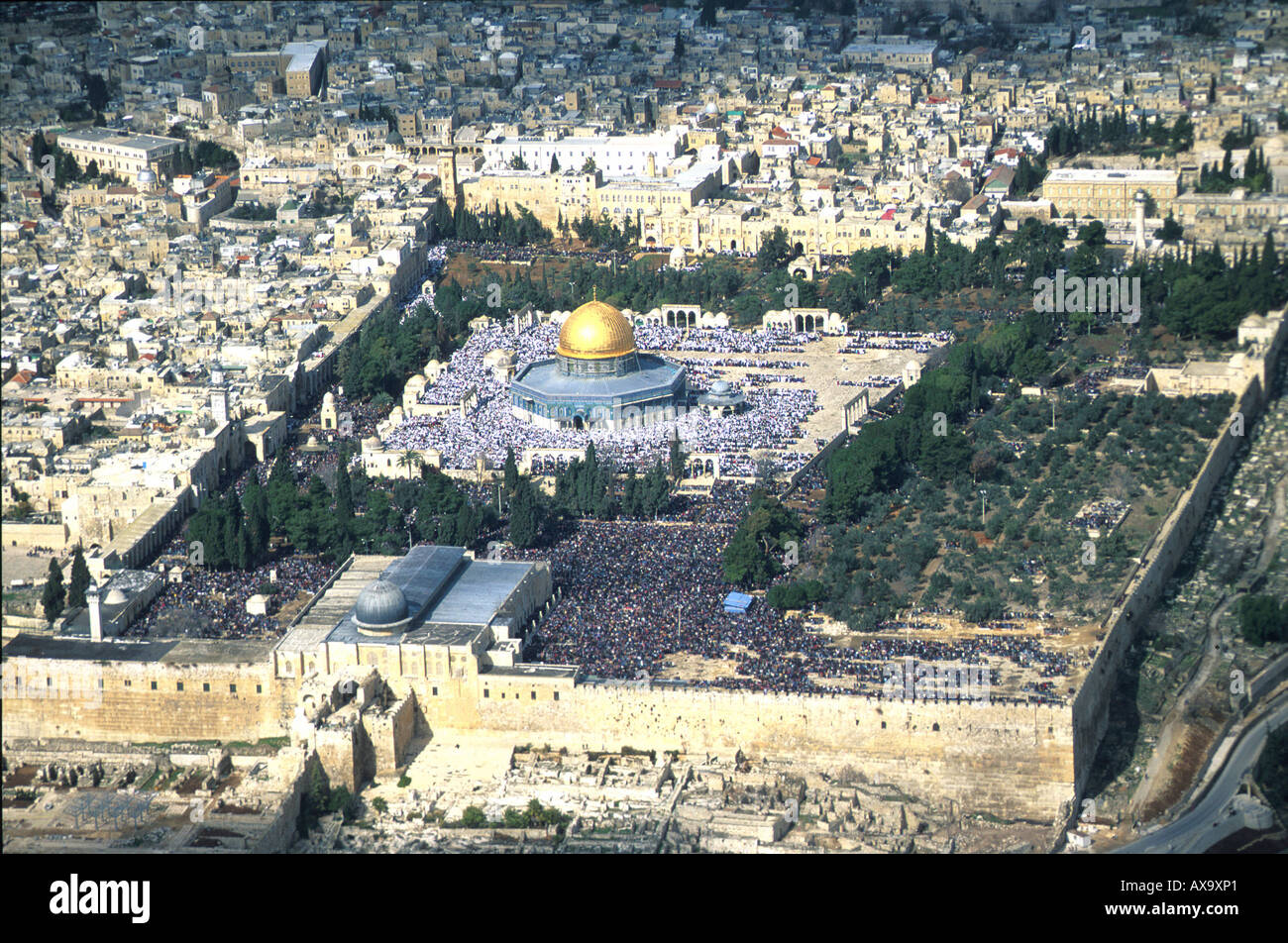 Friday prayer jerusalem hi-res stock photography and images - Alamy
