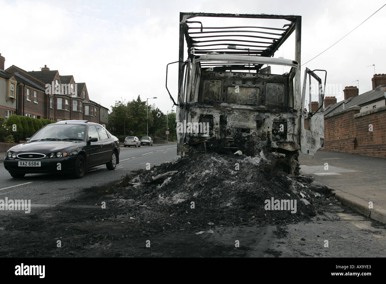 Burnt out lorry hi-res stock photography and images - Alamy