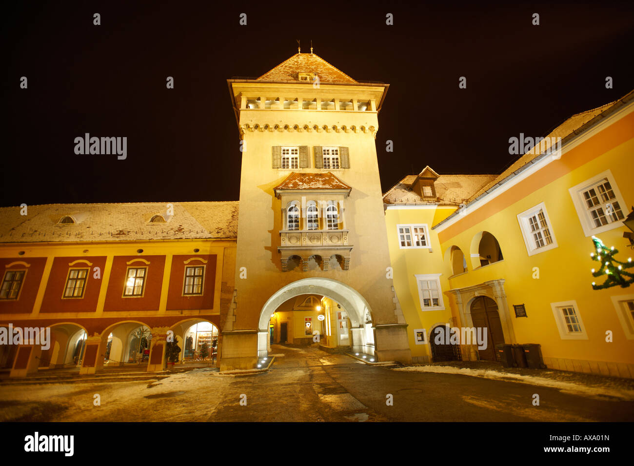 Old town square hungary hi-res stock photography and images - Alamy