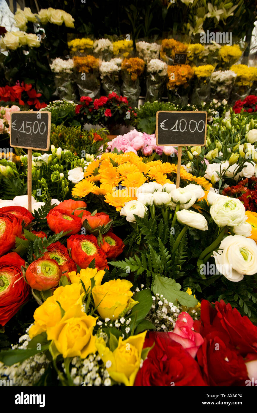 SIDEWALK FLOWER STAND MILAN ITALY Stock Photo - Alamy