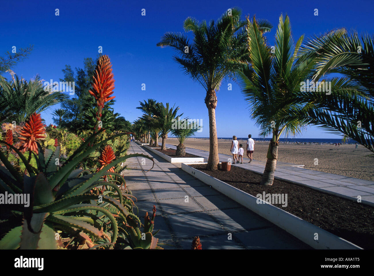 Strandpromenade Spanien High Resolution Stock Photography and Images ...