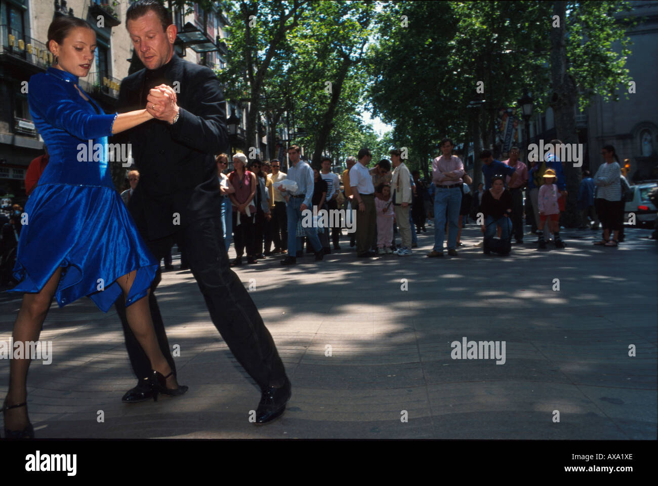 Tango dancers hi-res stock photography and images - Alamy
