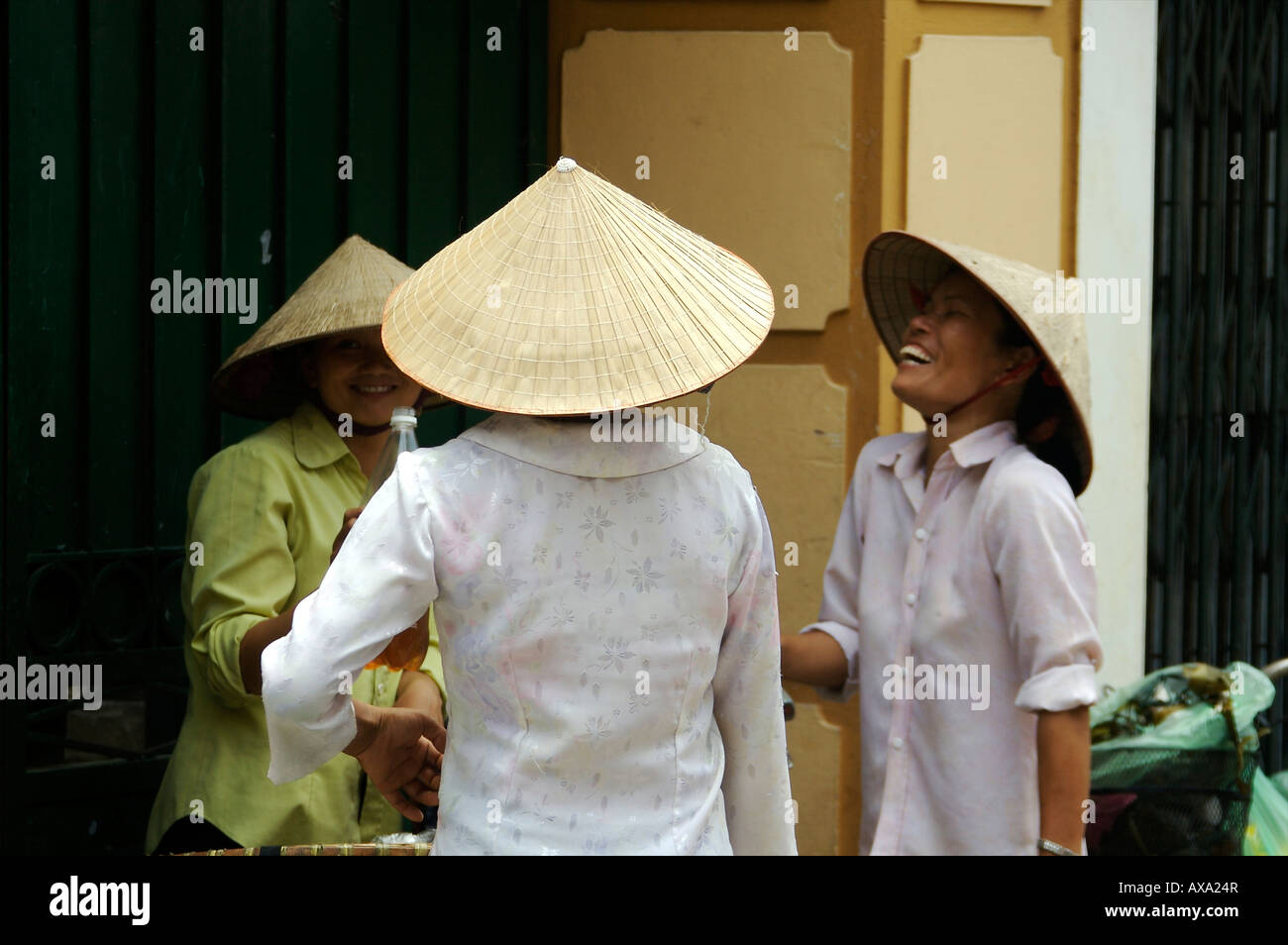 Lac long quan hanoi hi-res stock photography and images - Alamy