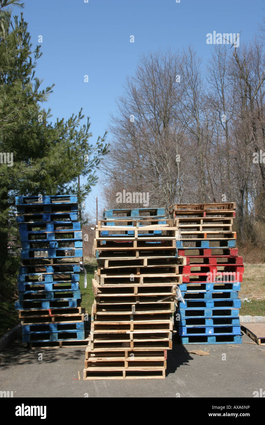 Recycle pallet hi-res stock photography and images - Alamy