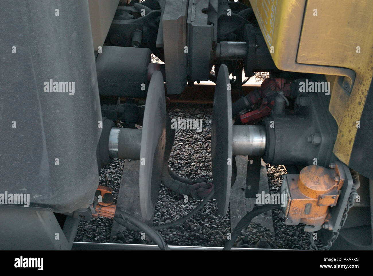 link between 2 carriages of a train Stock Photo - Alamy