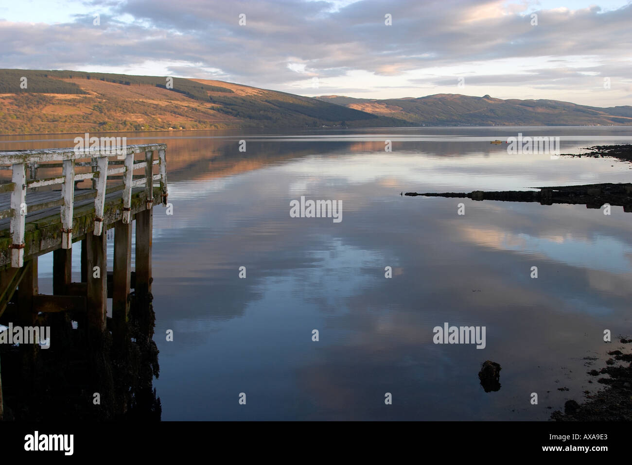 Inveraray pier hi-res stock photography and images - Alamy