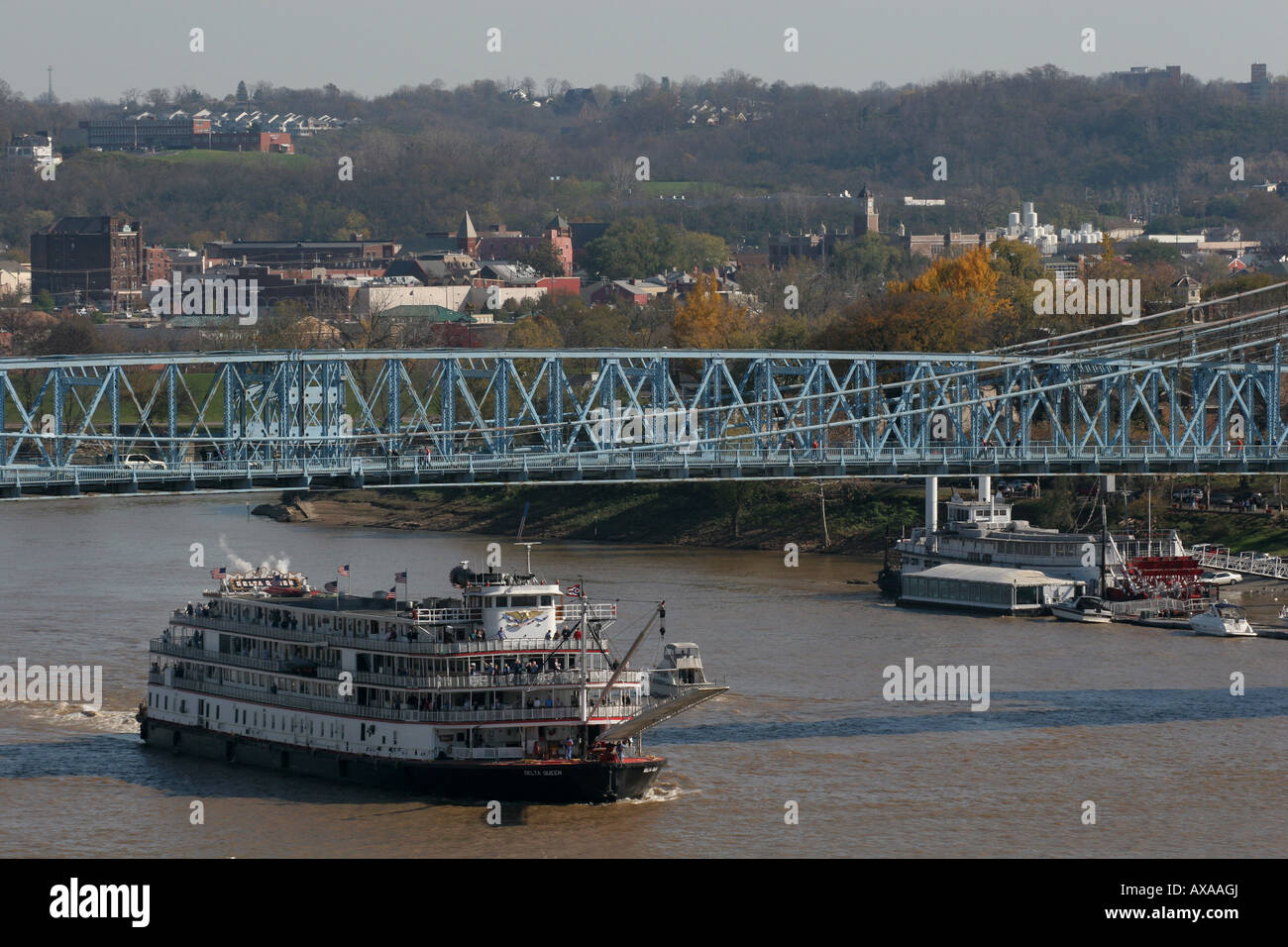 delta queen riverboat paddlewheel ohio river cincinnati Stock Photo - Alamy