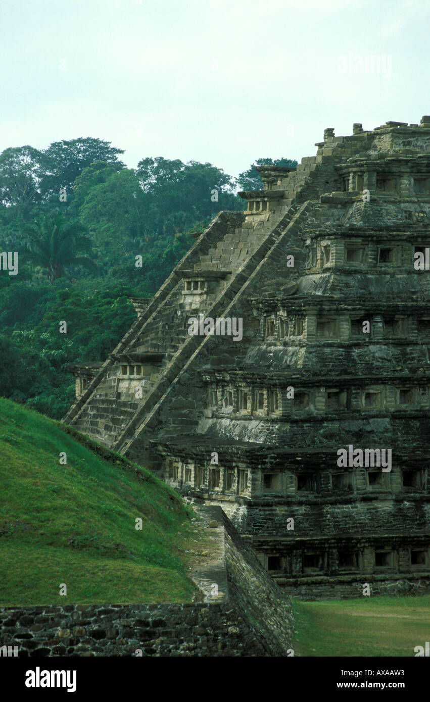 Niche Pyramid, El Tajin, Veracruz Mexico Stock Photo - Alamy