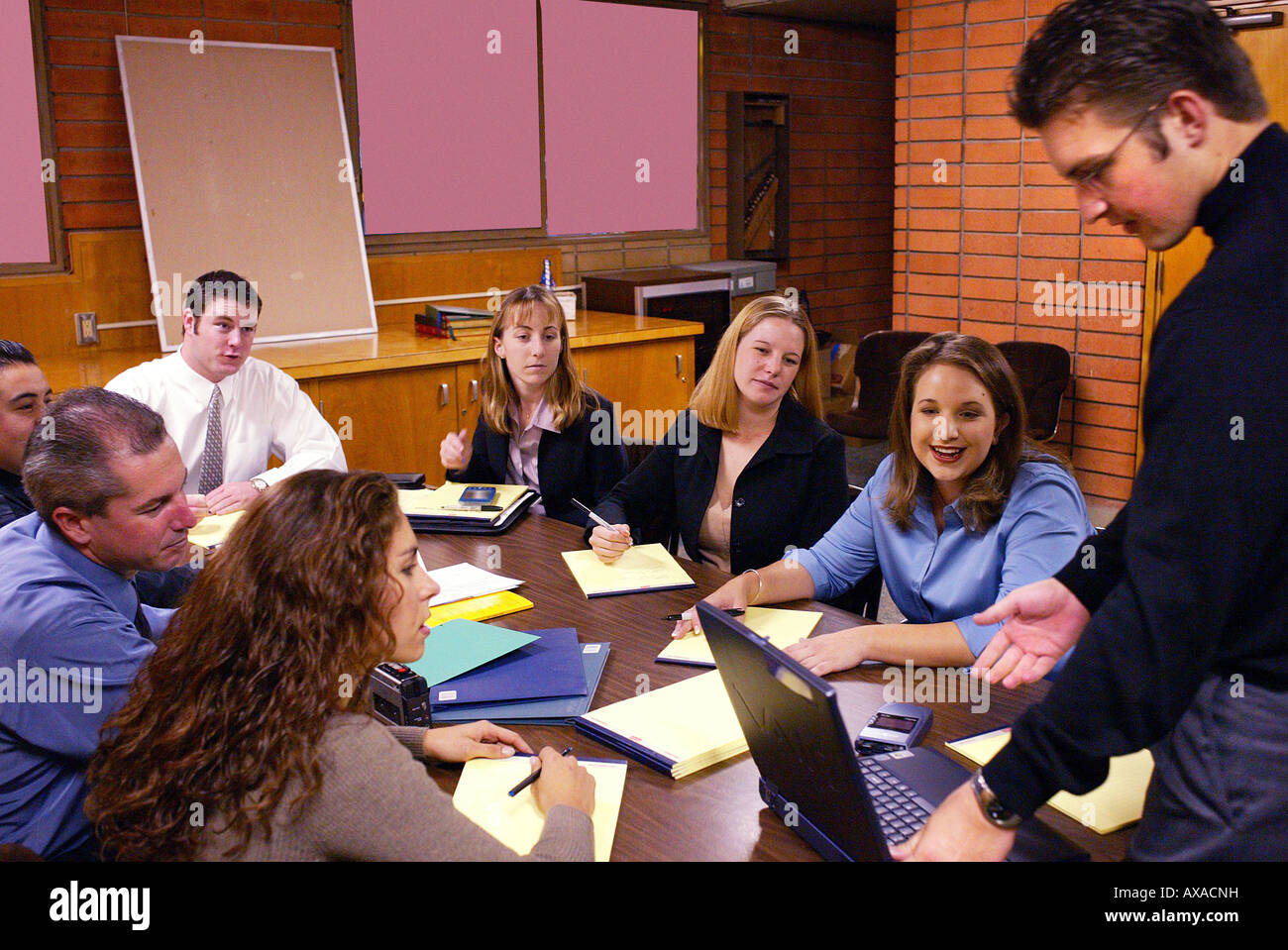 Group project not office hi-res stock photography and images - Alamy