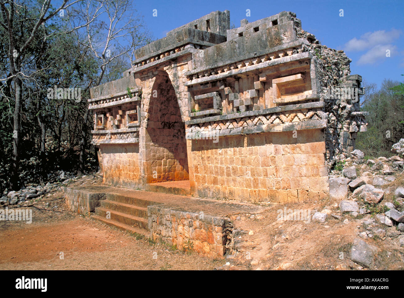 Puuc style hi-res stock photography and images - Alamy