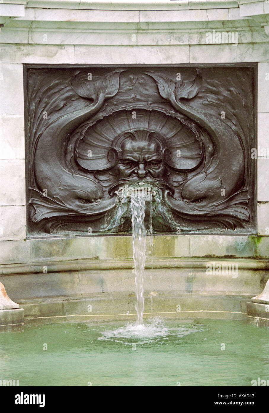 Detail of Water Fountain on Queen Victoria Monument London Stock Photo ...