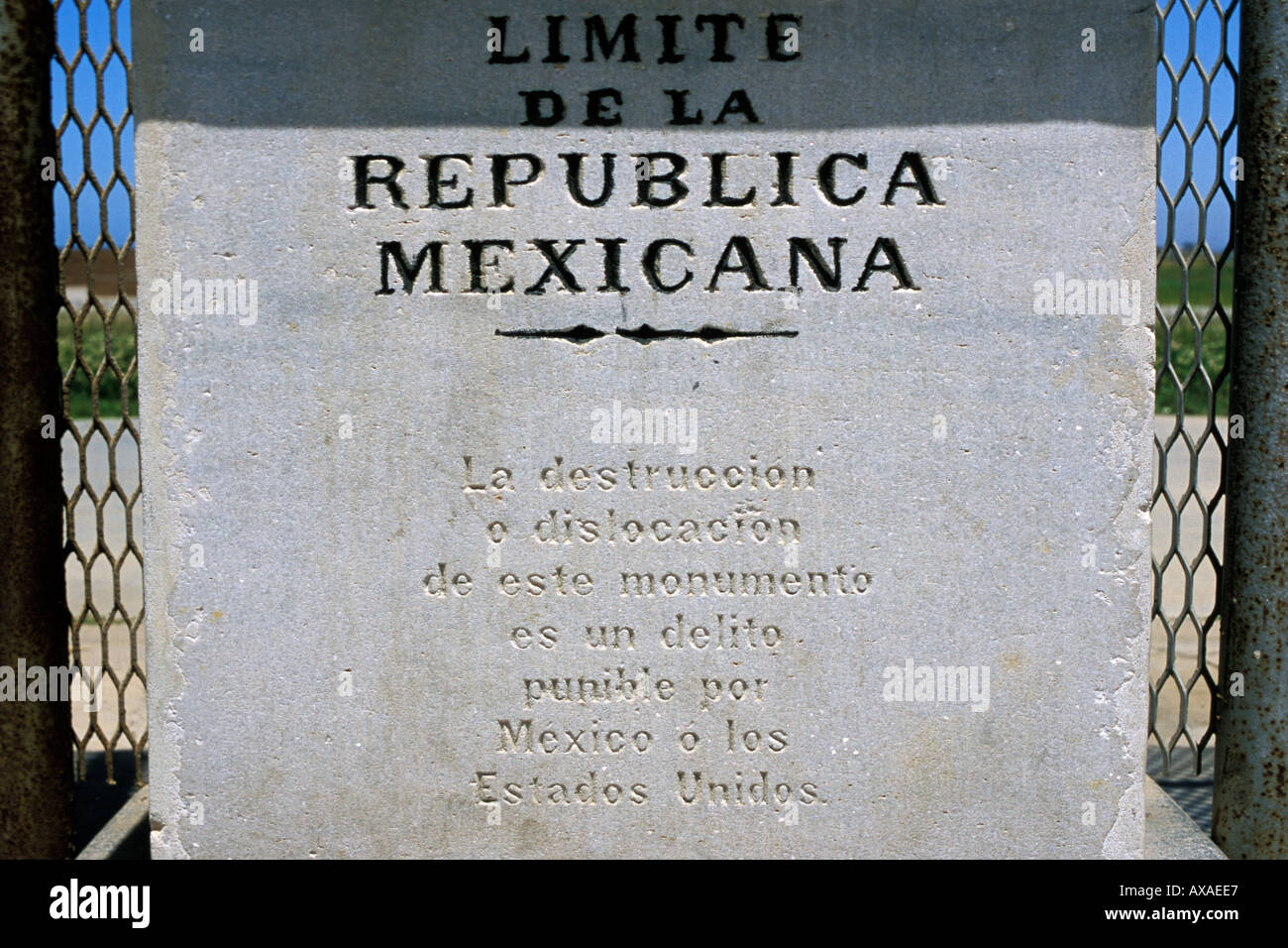Mexico, Tijuana, Mexico USA Border monument Stock Photo - Alamy