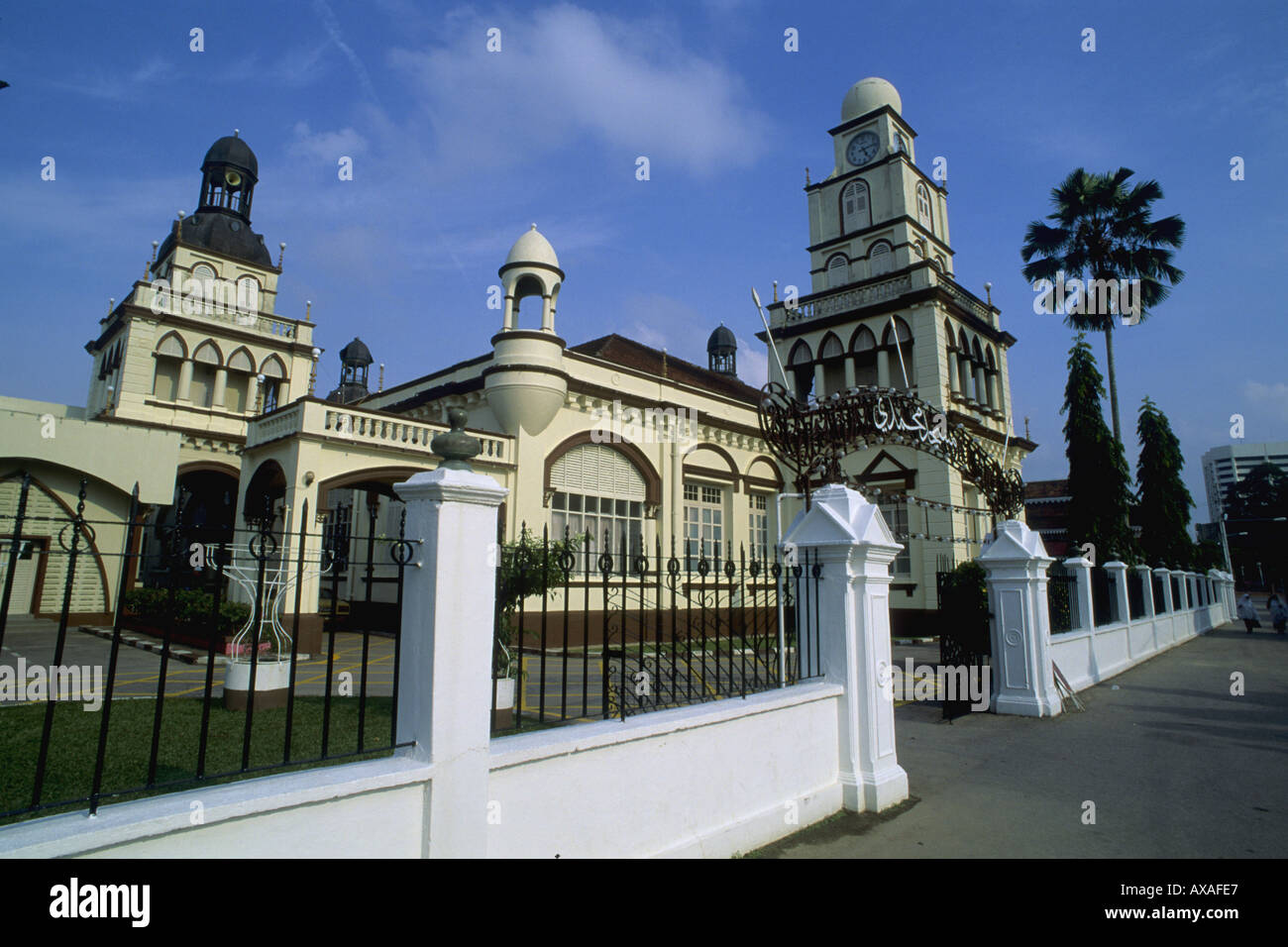 Malaysia Kota Bharu mosque Stock Photo - Alamy
