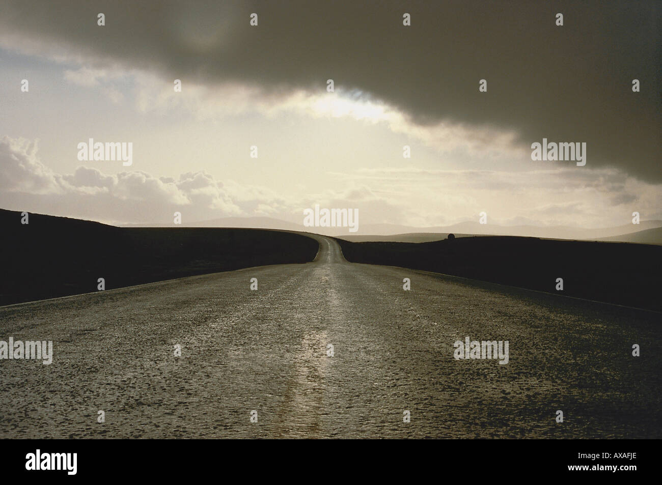 Rain road country road hi-res stock photography and images - Alamy