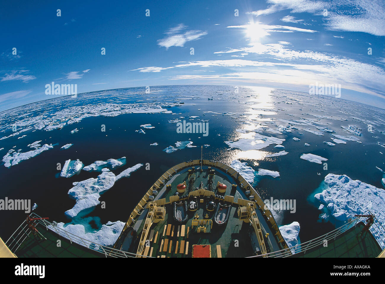 Canada arctic icebreaker hi-res stock photography and images - Alamy