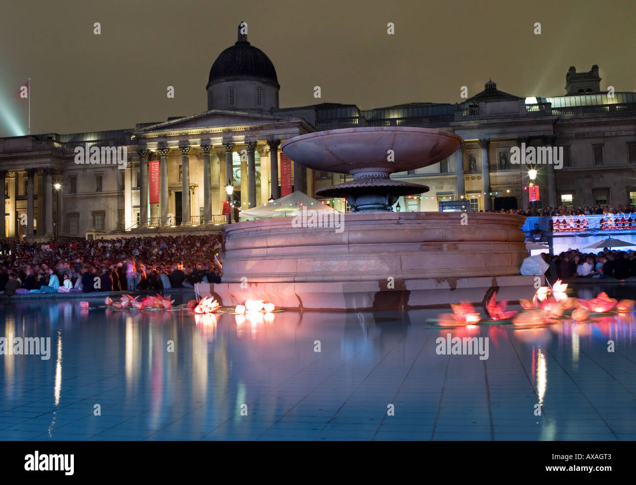 Diwali trafalgar square night hi-res stock photography and images - Alamy