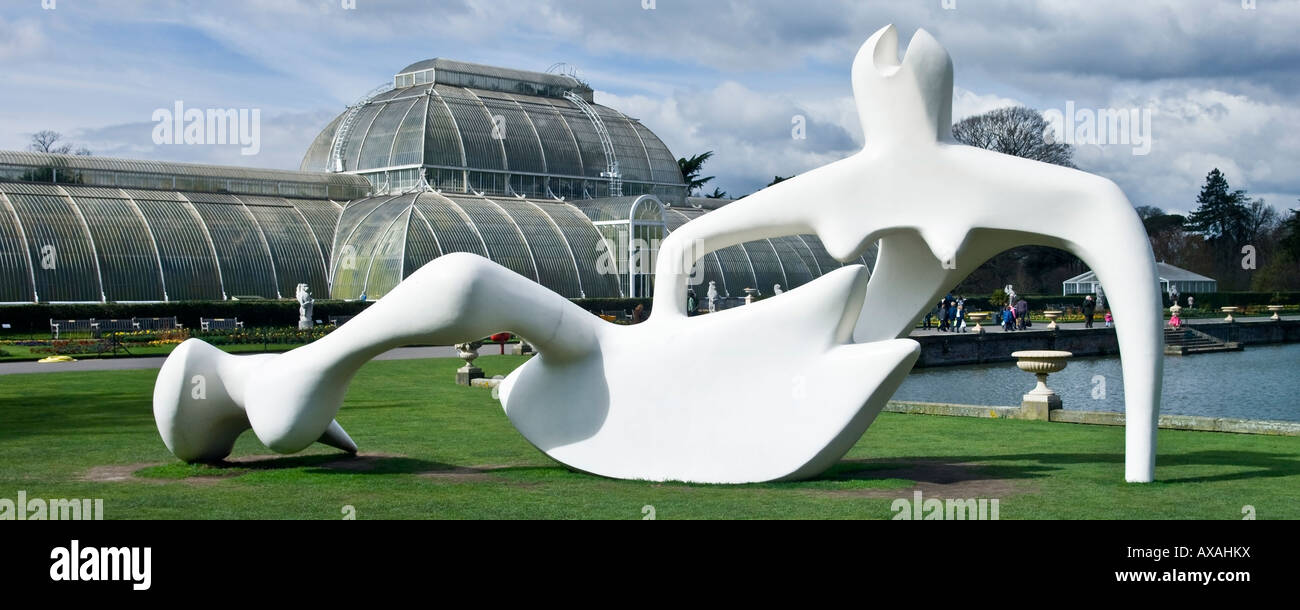 Large Reclining Figure, 1984 Henry Moor at Kew Gardens London England ...