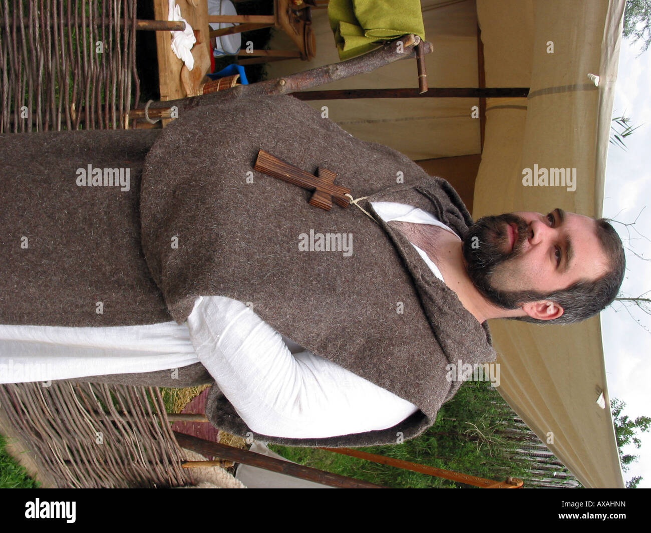 Monk middle ages hi-res stock photography and images - Alamy