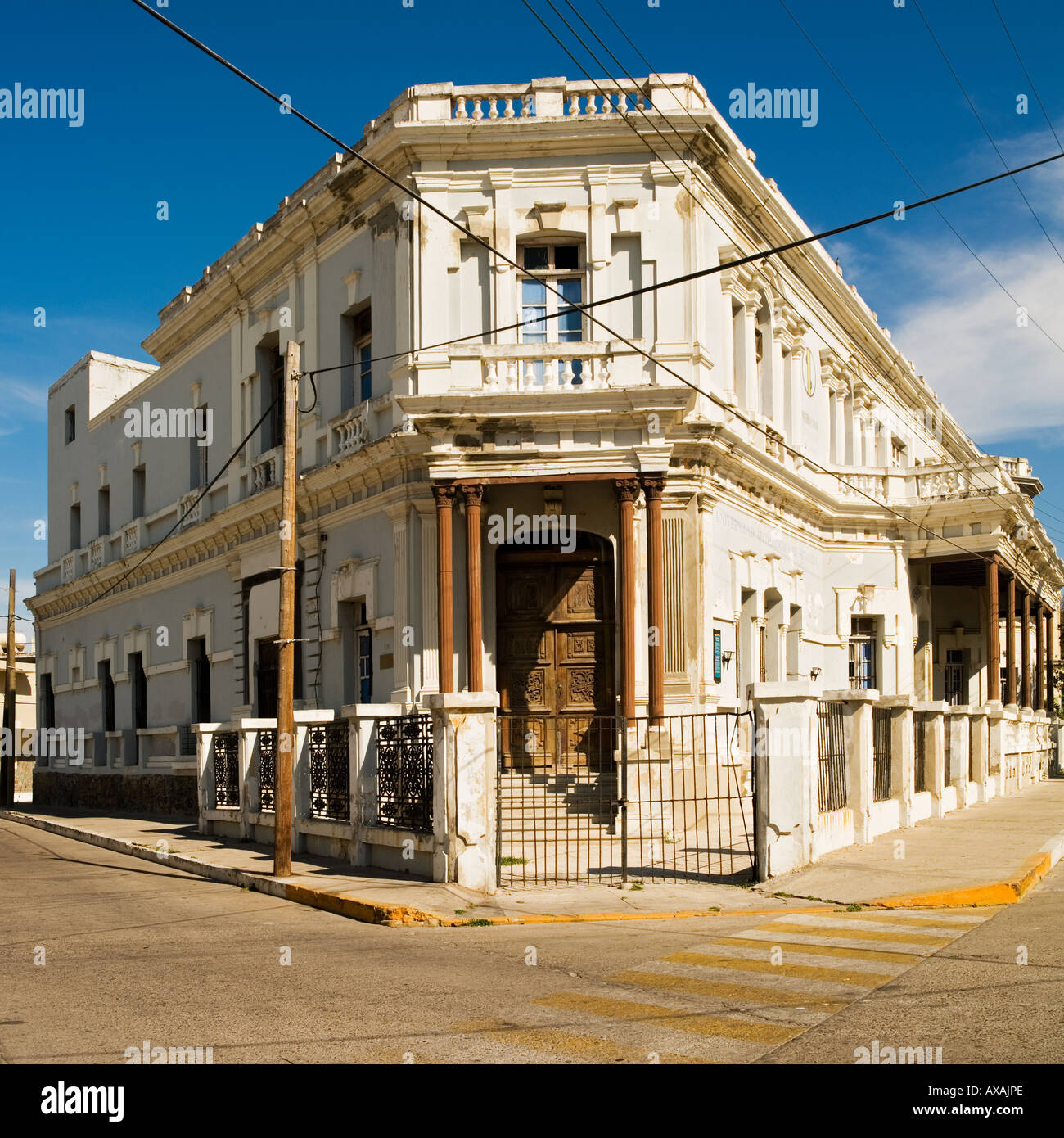 Colonial neo tropical architecture mexico hi-res stock photography and ...