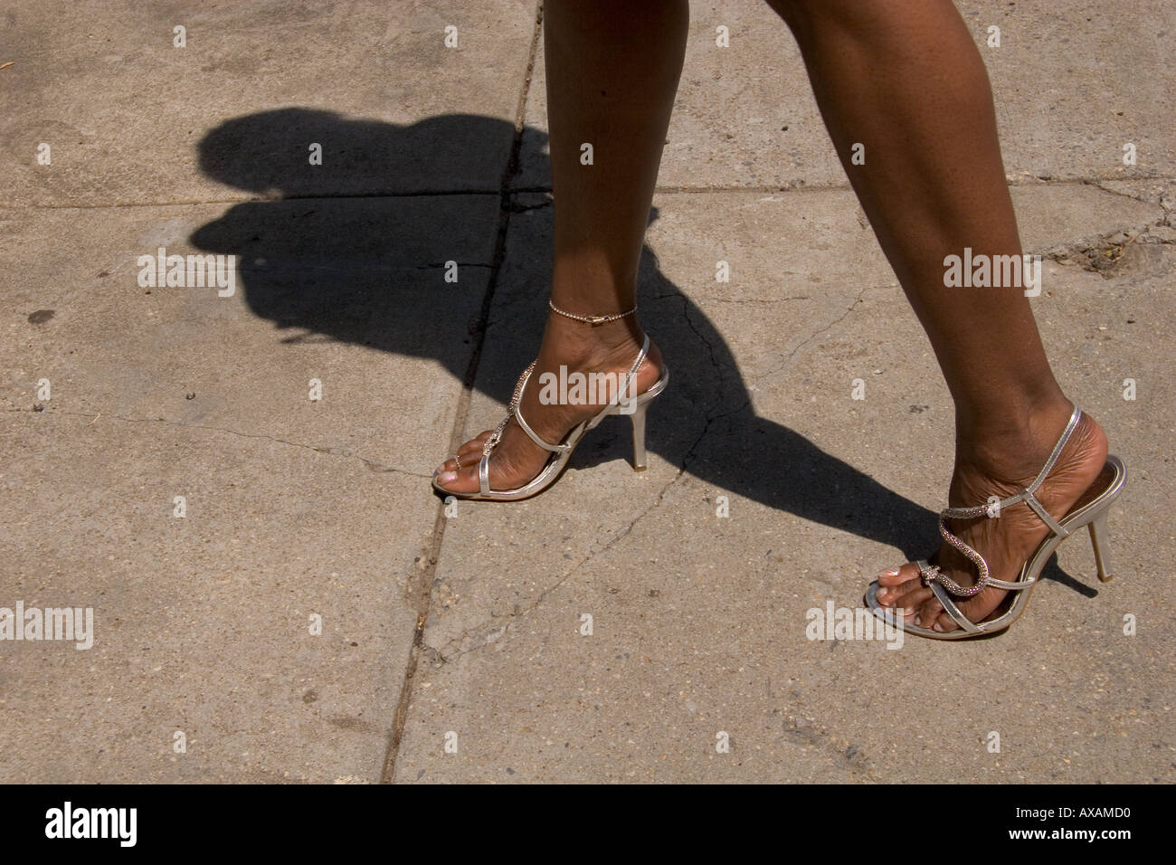 Shadows legs high heels hi-res stock photography and images - Alamy