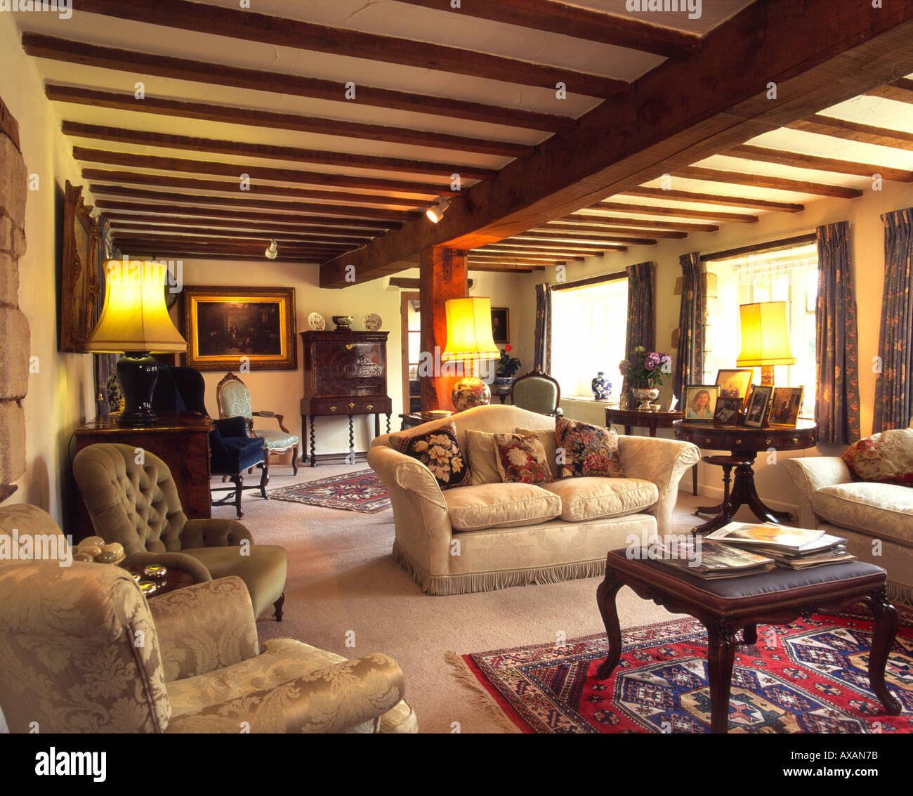 Beamed ceiling hi-res stock photography and images - Alamy