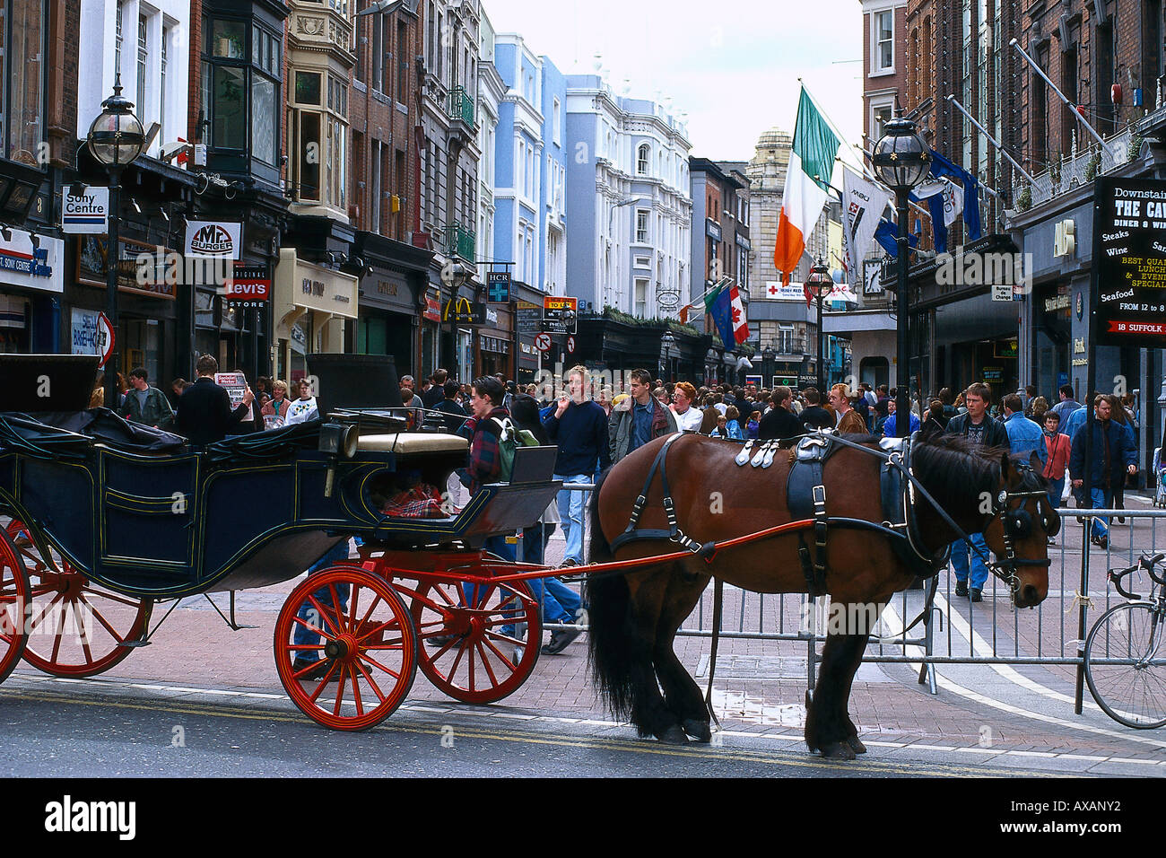 Dublin horse drawn carriage hi-res stock photography and images - Alamy