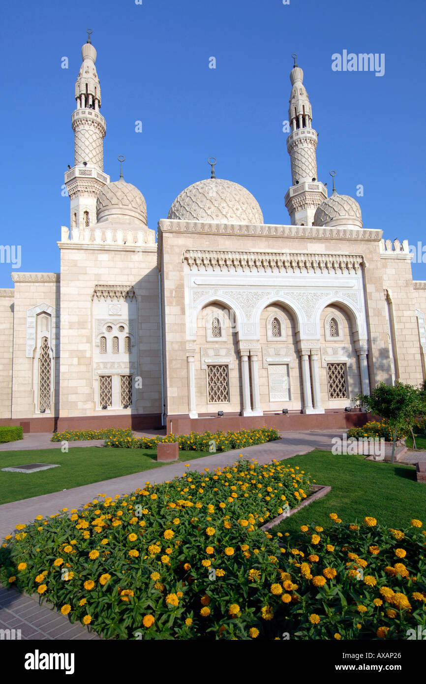 A mosque in Dubai Stock Photo - Alamy