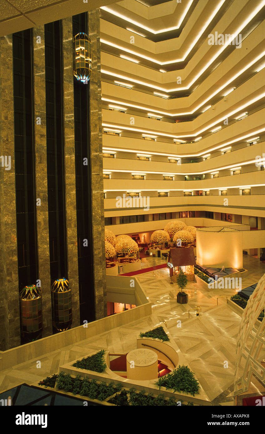 Sheraton Hotel Doha, Lobby, Katar Stock Photo - Alamy