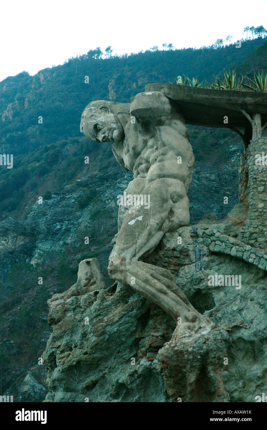 Statue of Giant and the Clam Monterosso al Mare Italia Stock Photo - Alamy