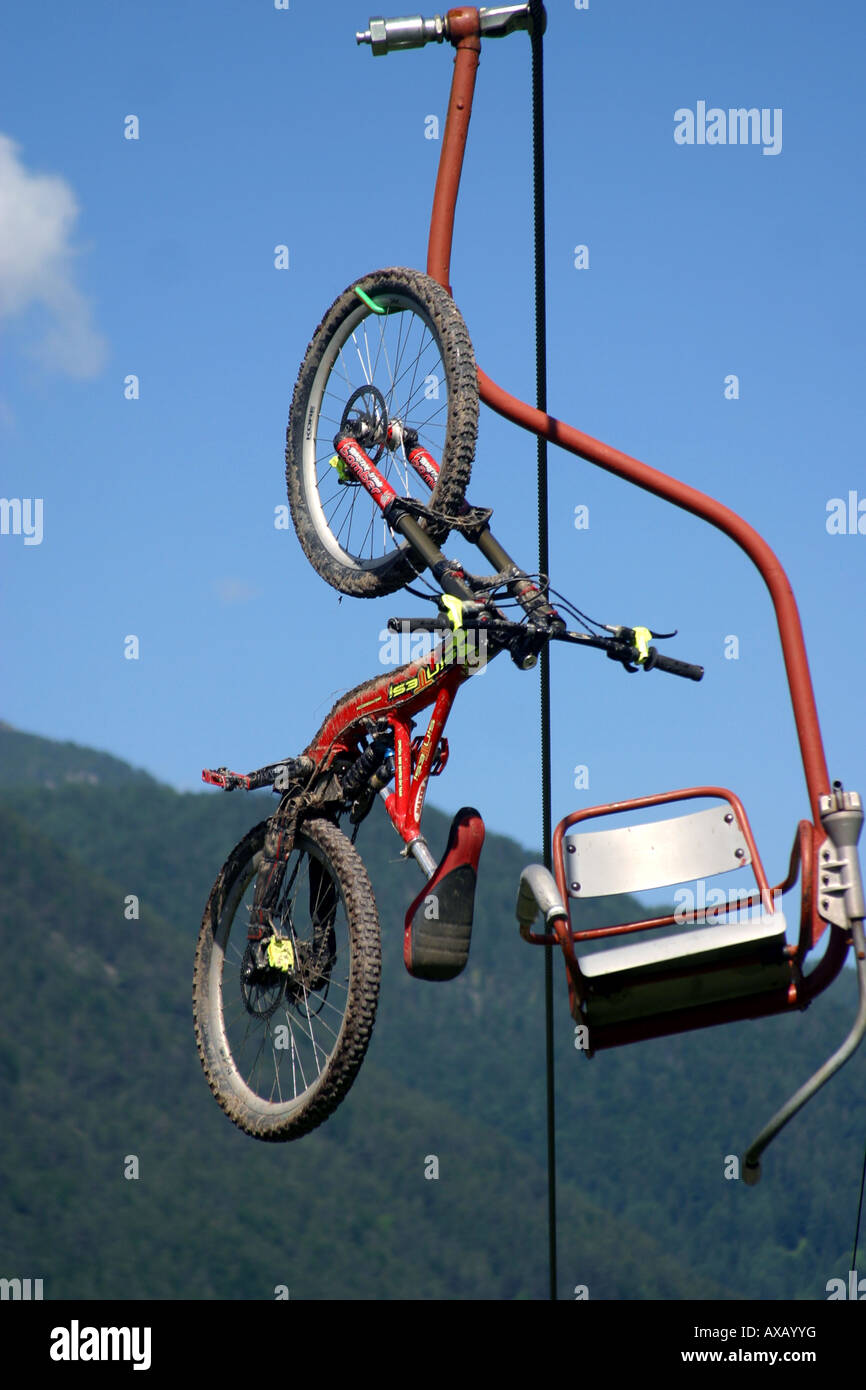 Bike lift hi-res stock photography and images - Alamy