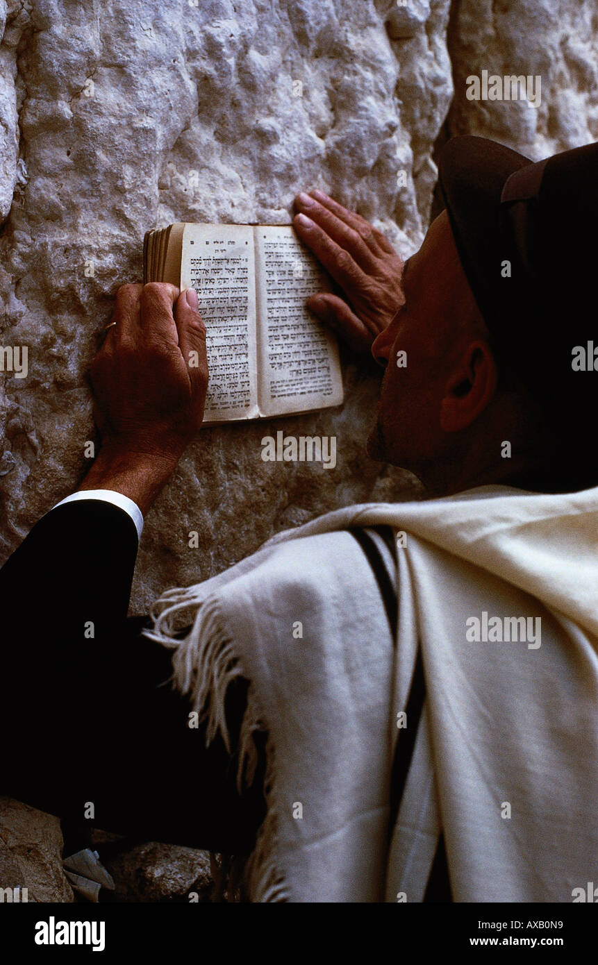 Betender hi-res stock photography and images - Alamy