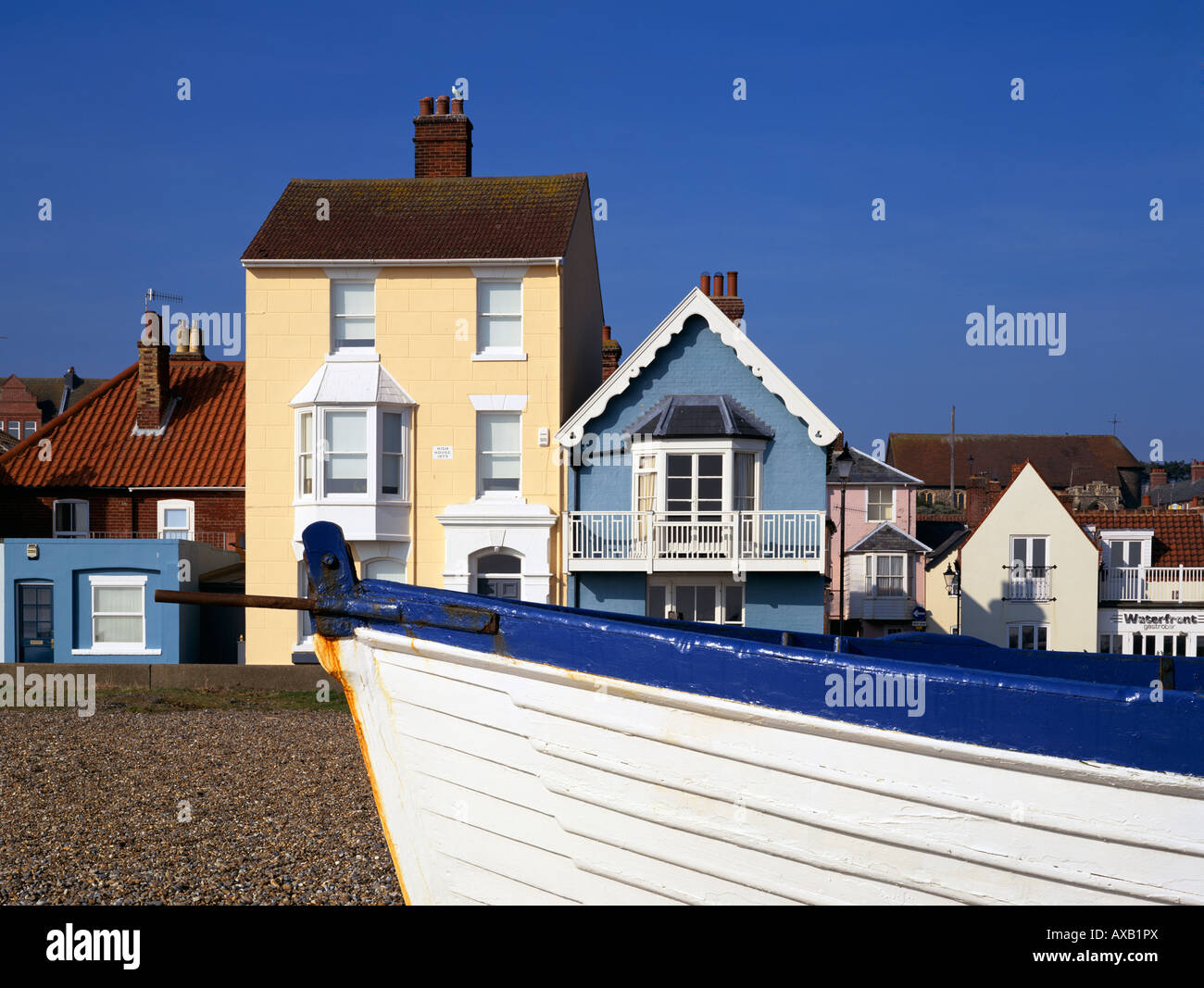 Aldeburgh boat seafront houses hi-res stock photography and images - Alamy