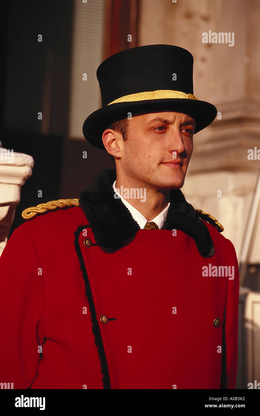 Portier hotel hi-res stock photography and images - Alamy