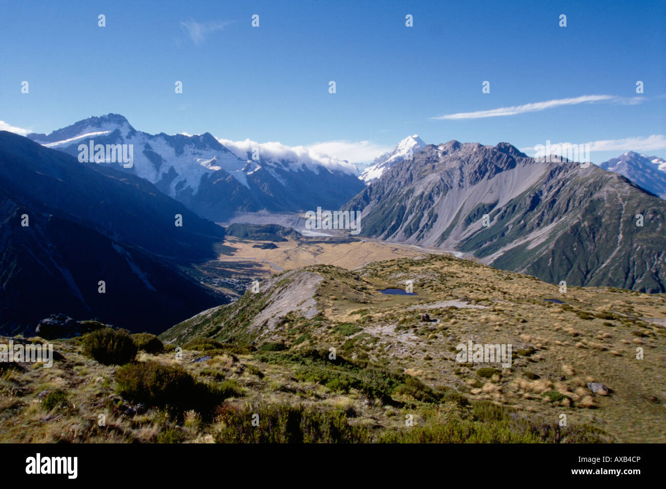 Mount cook new zealand climber hi-res stock photography and images - Alamy