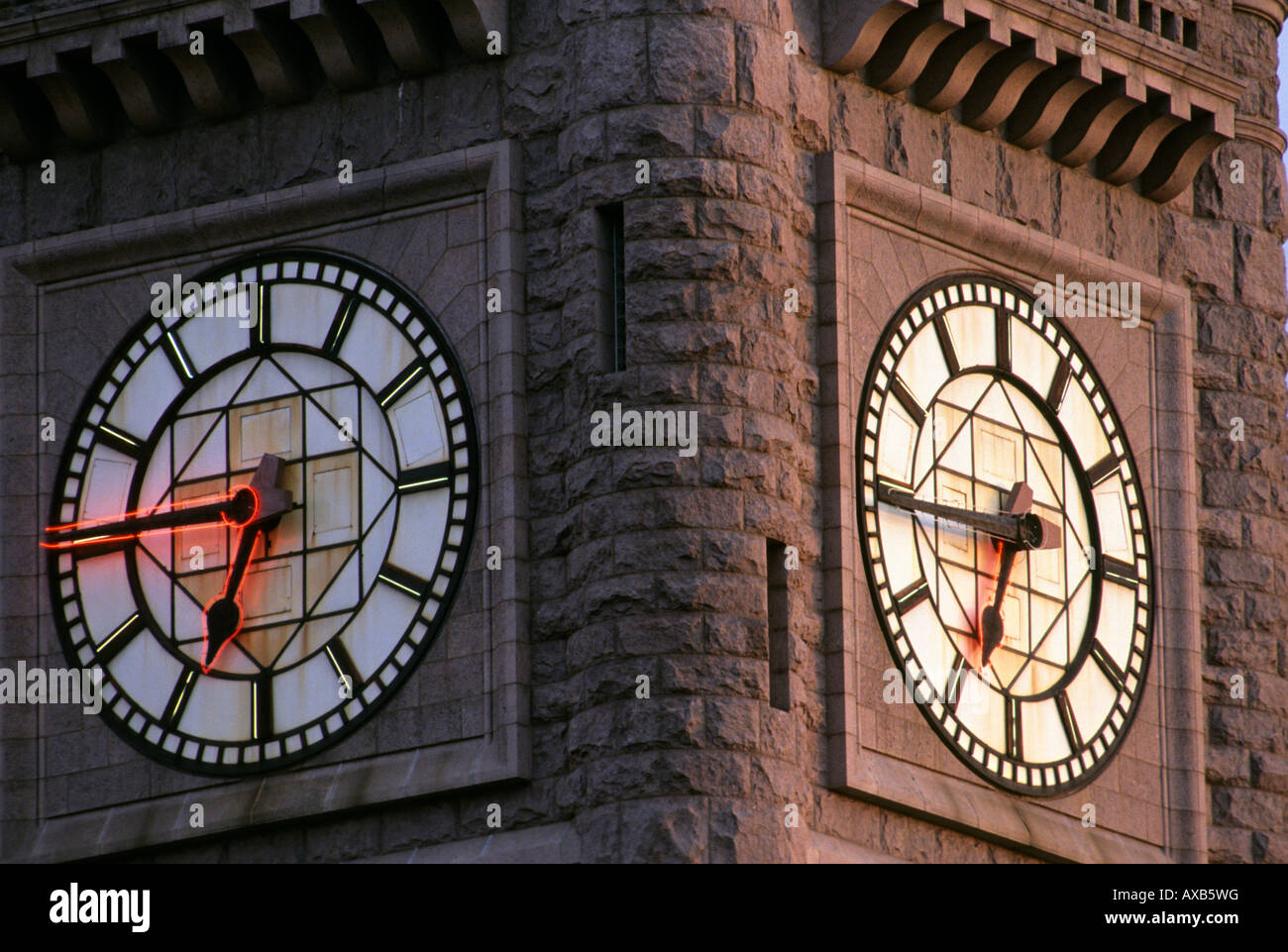 CLOCK TOWER ON CITY HALL, AN HISTORIC LANDMARK IN DOWNTOWN MINNEAPOLIS ...