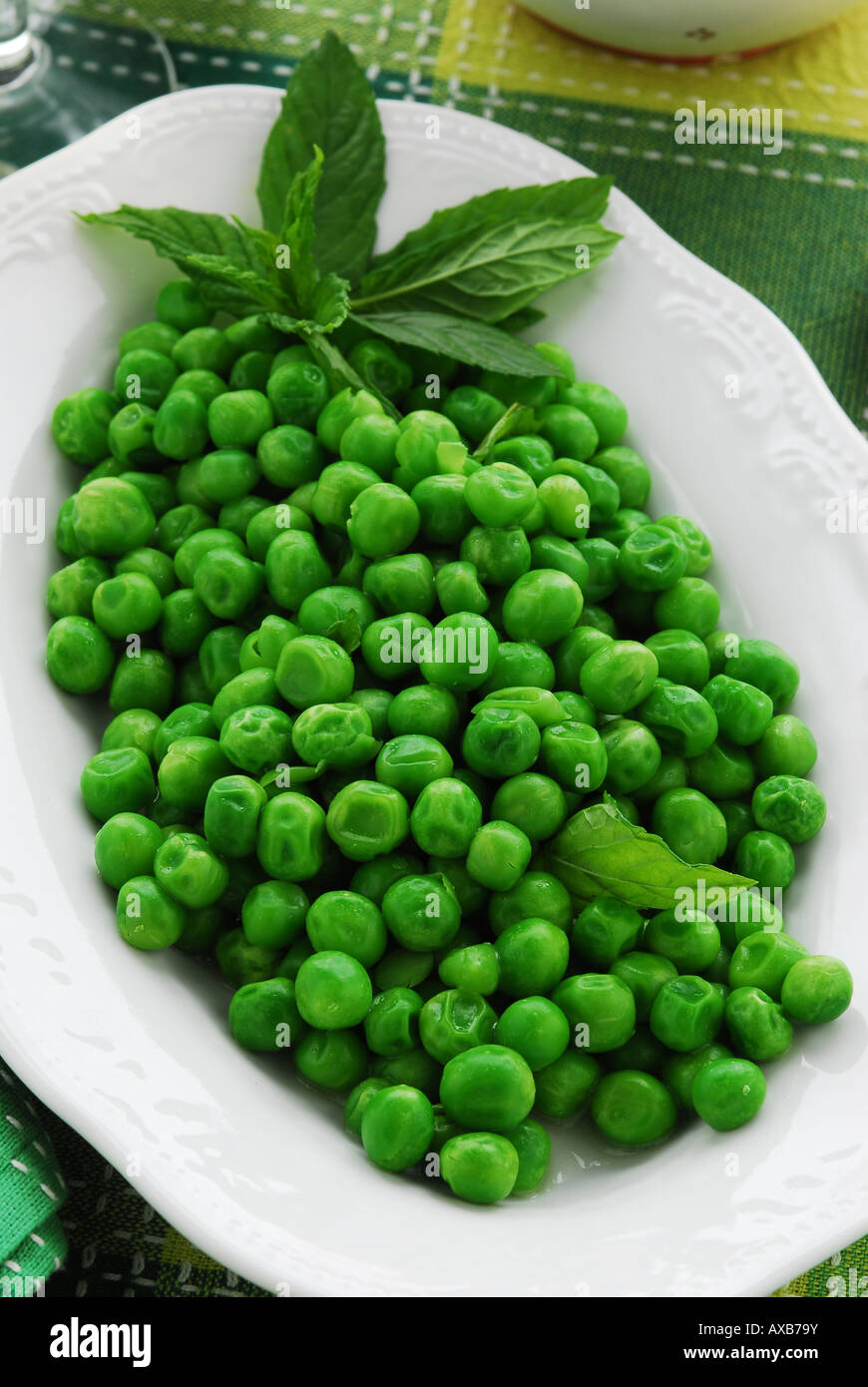 Peas with mint - Piselli profumati alla menta Stock Photo - Alamy