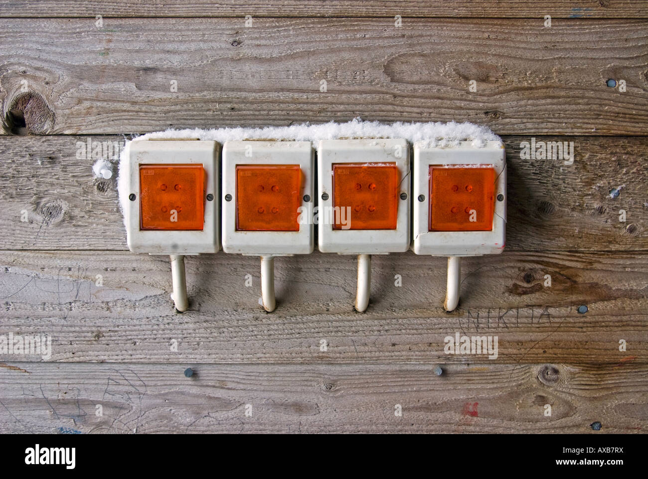 Electric wires frozen hi-res stock photography and images - Alamy