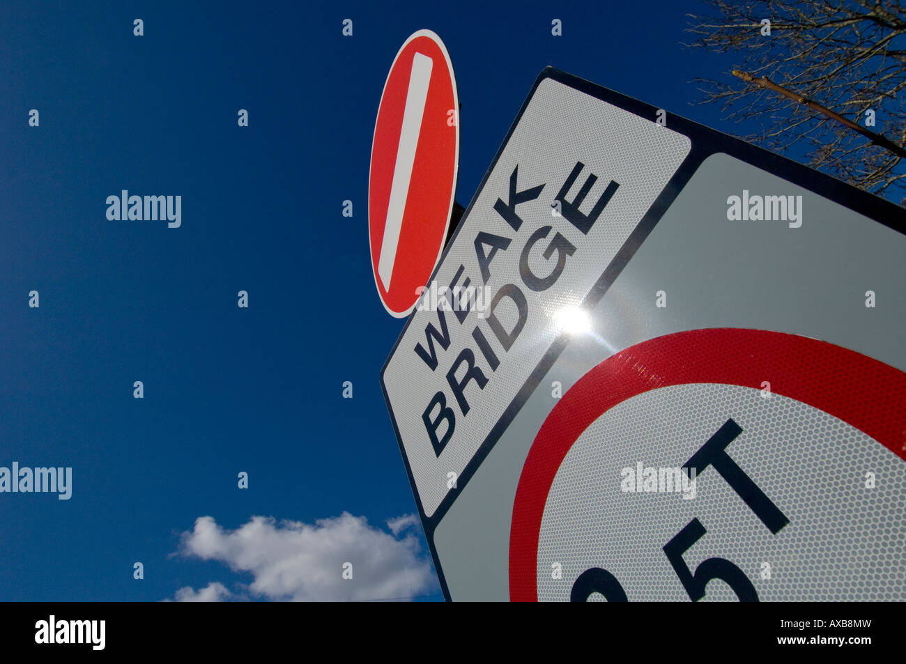 Weak Bridge road sign, on a Sussex country lane. Picture by Jim Holden ...