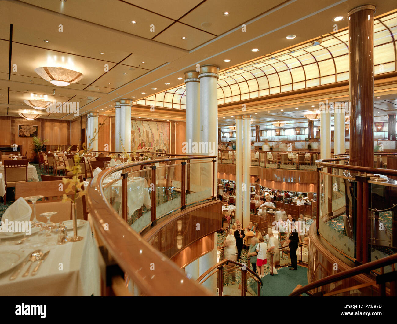 Britannia Restaurant, Queen Mary 2 Stock Photo - Alamy