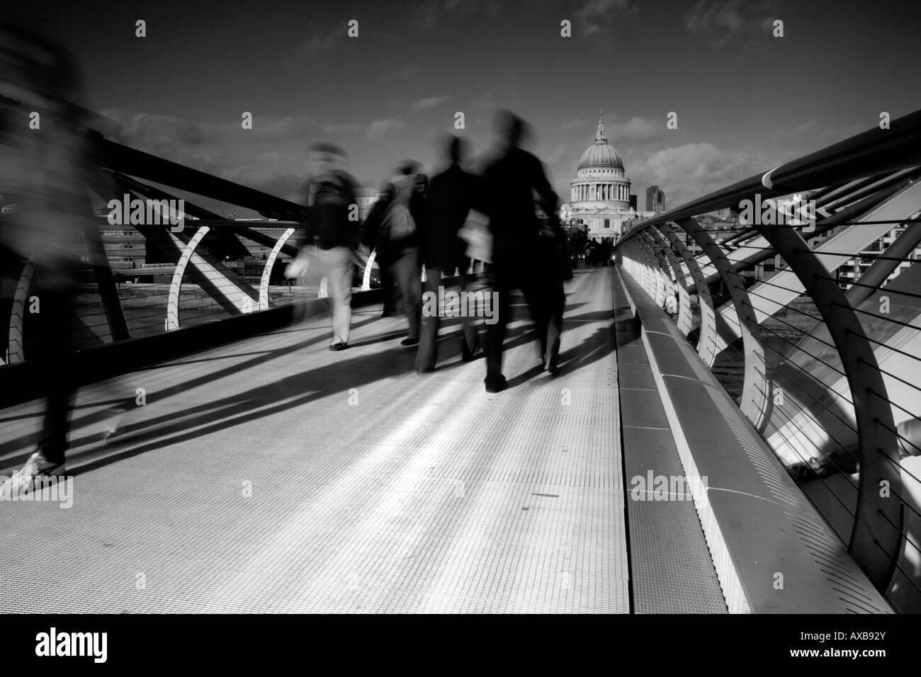 Black and white of millenium dome hi-res stock photography and images ...