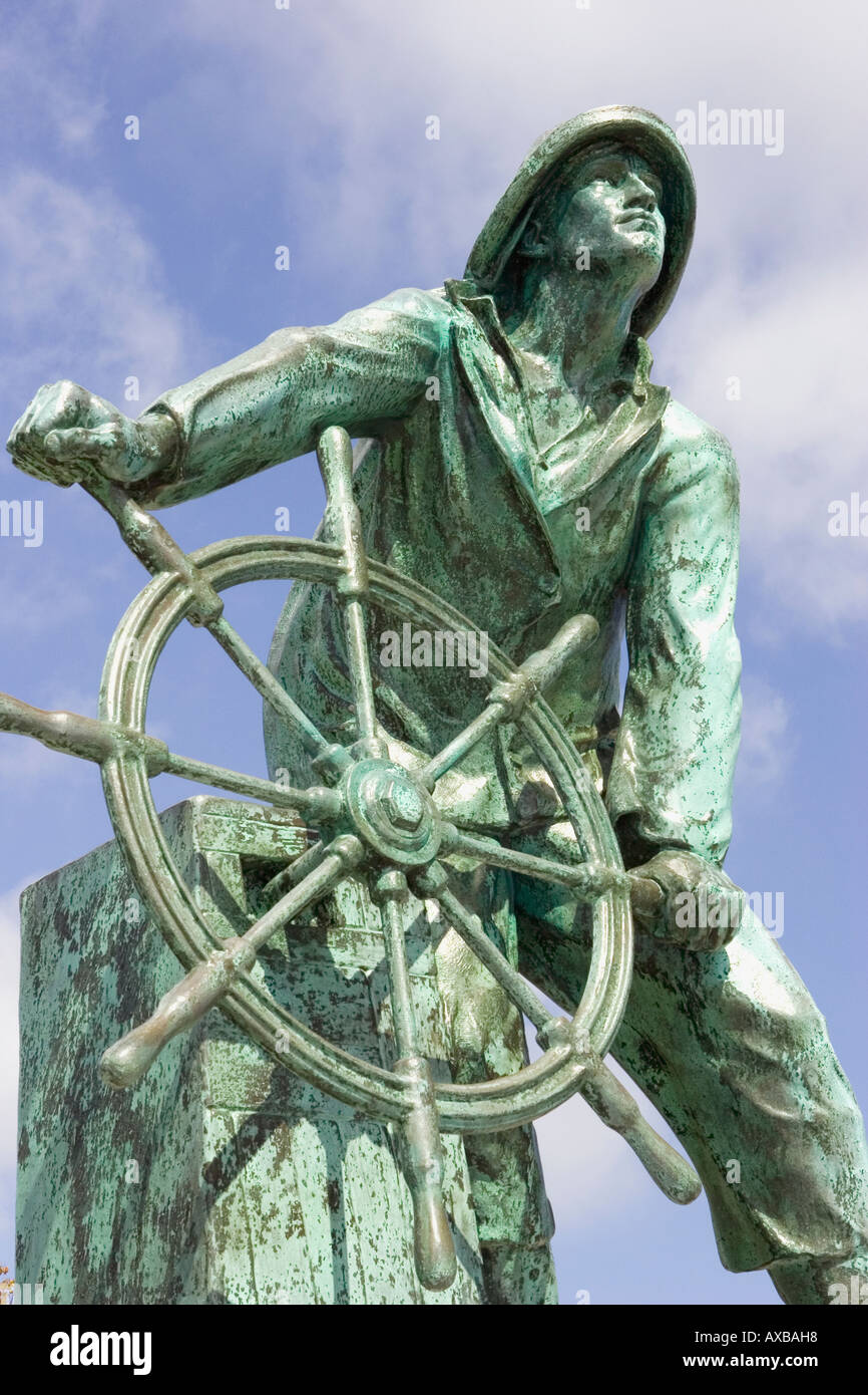 Man wheel statue gloucester ma hi-res stock photography and images - Alamy