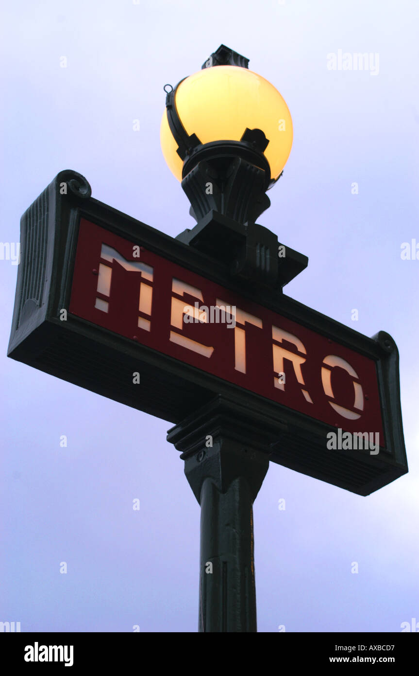 Working in the metro hi-res stock photography and images - Alamy