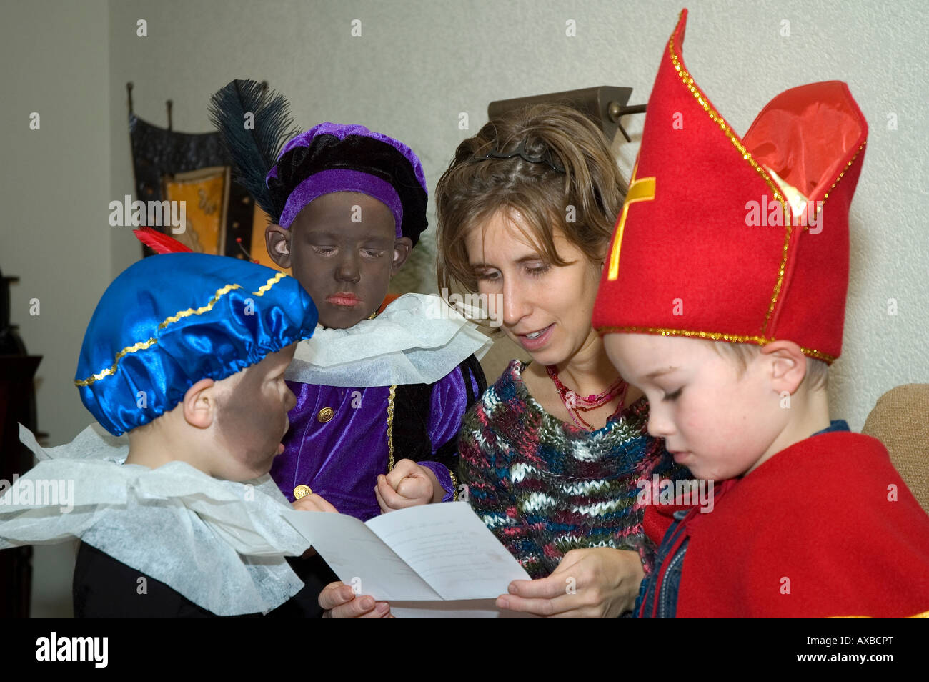 Saint nicolas and children hi-res stock photography and images - Alamy