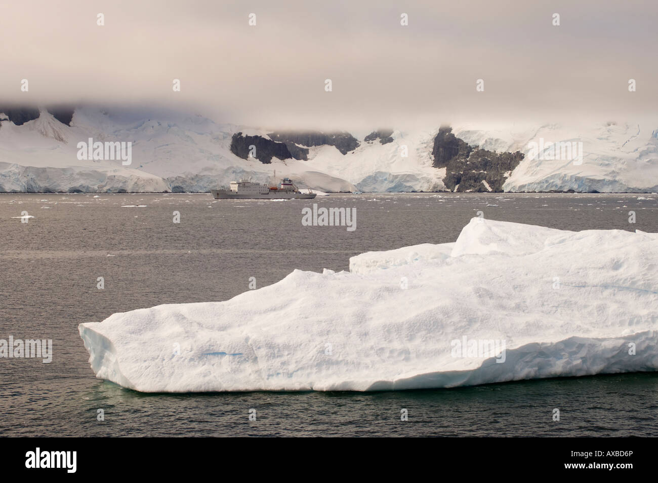 Antarctica Antarctic Peninsula Lemaire Channel Stock Photo - Alamy