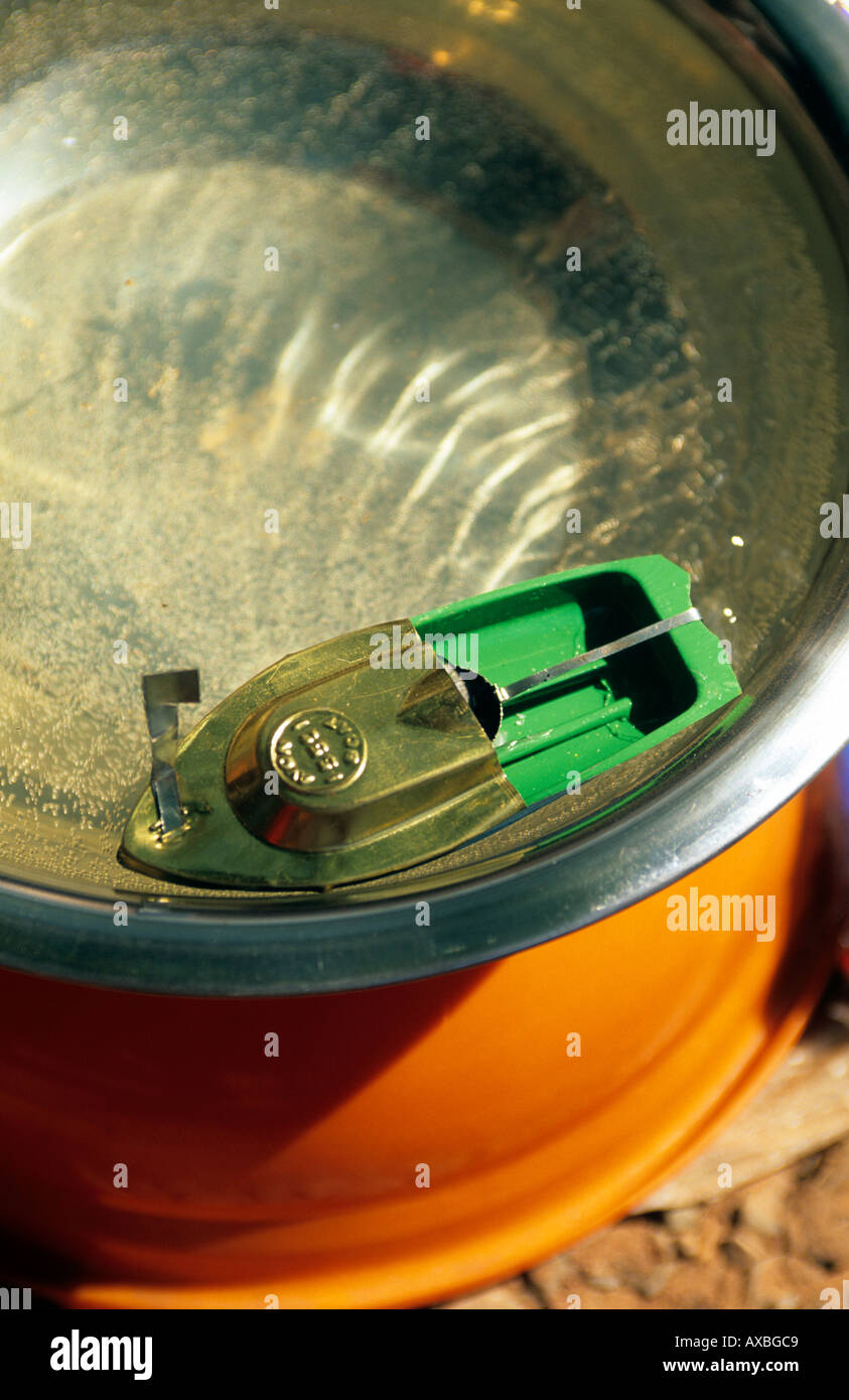 Tin toy boat hi-res stock photography and images - Alamy