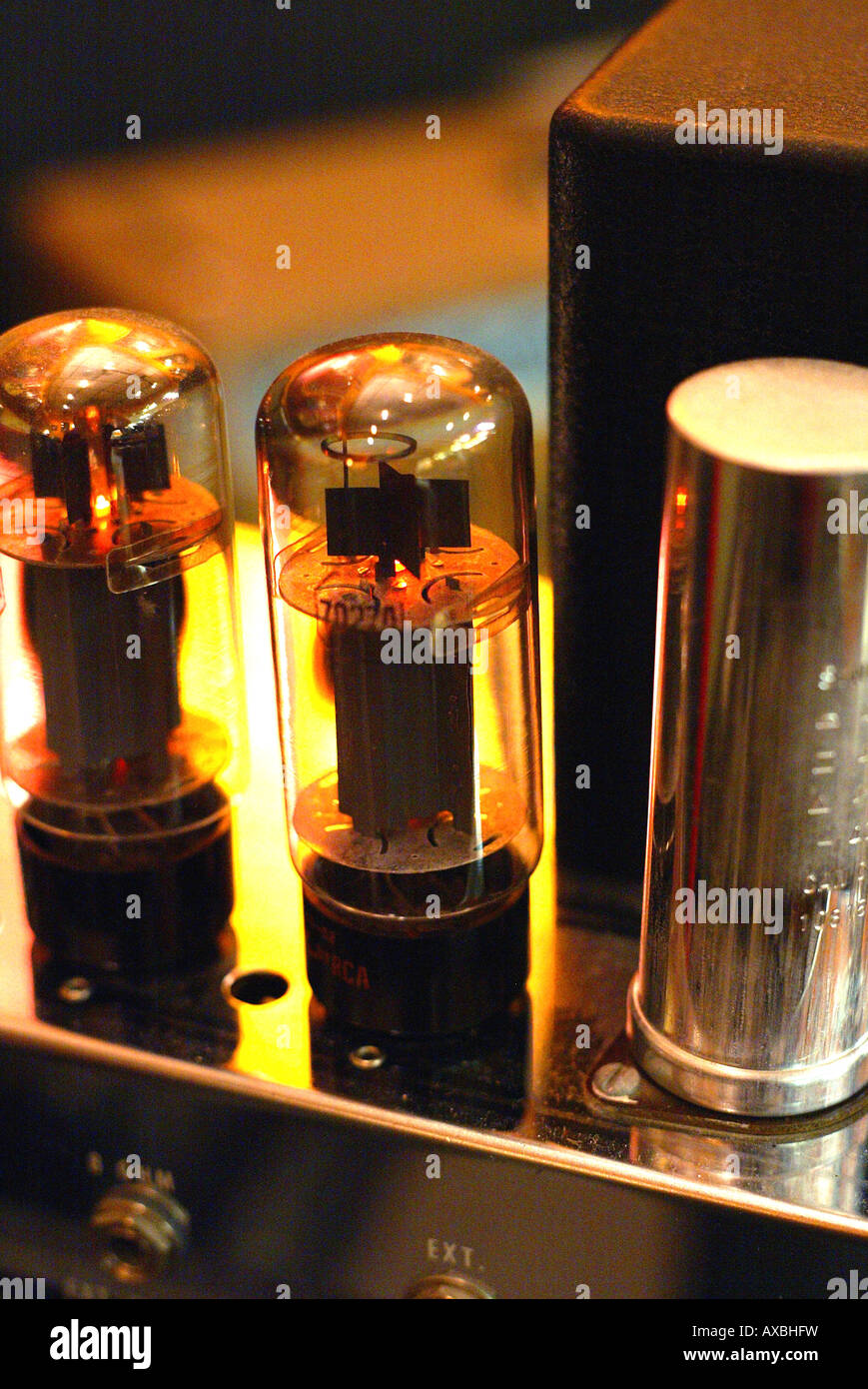 Vacuum tubes hi-res stock photography and images - Alamy