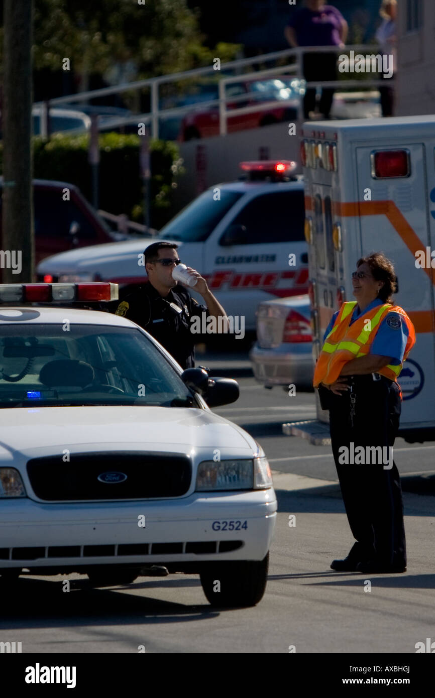Crime scene with ambulance hi-res stock photography and images - Alamy