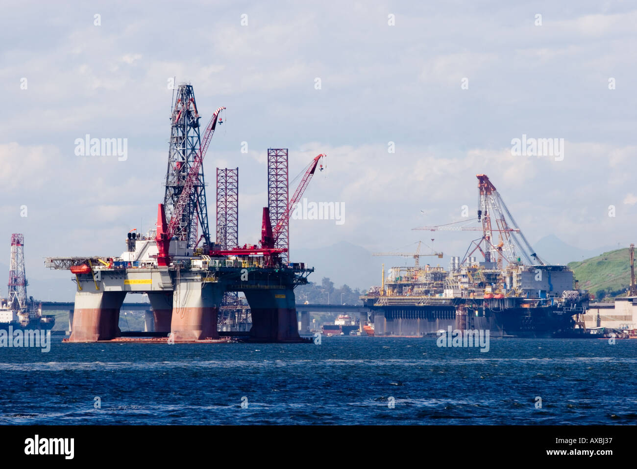 Coastal oil platform Stock Photo - Alamy