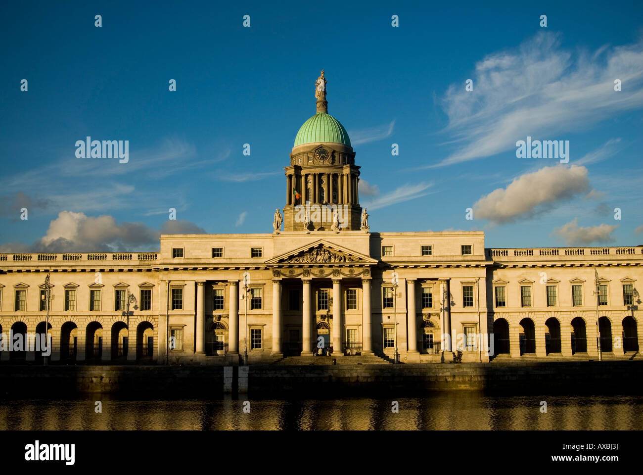 The Customs House Customs House Quay Dublin 1 Ireland Stock Photo - Alamy