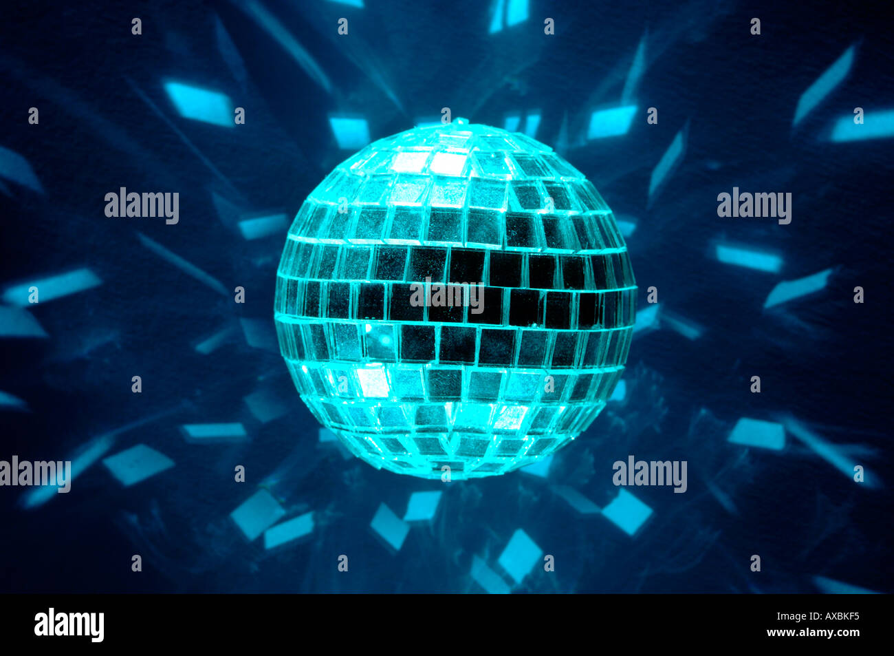 Mirrorball hi-res stock photography and images - Alamy